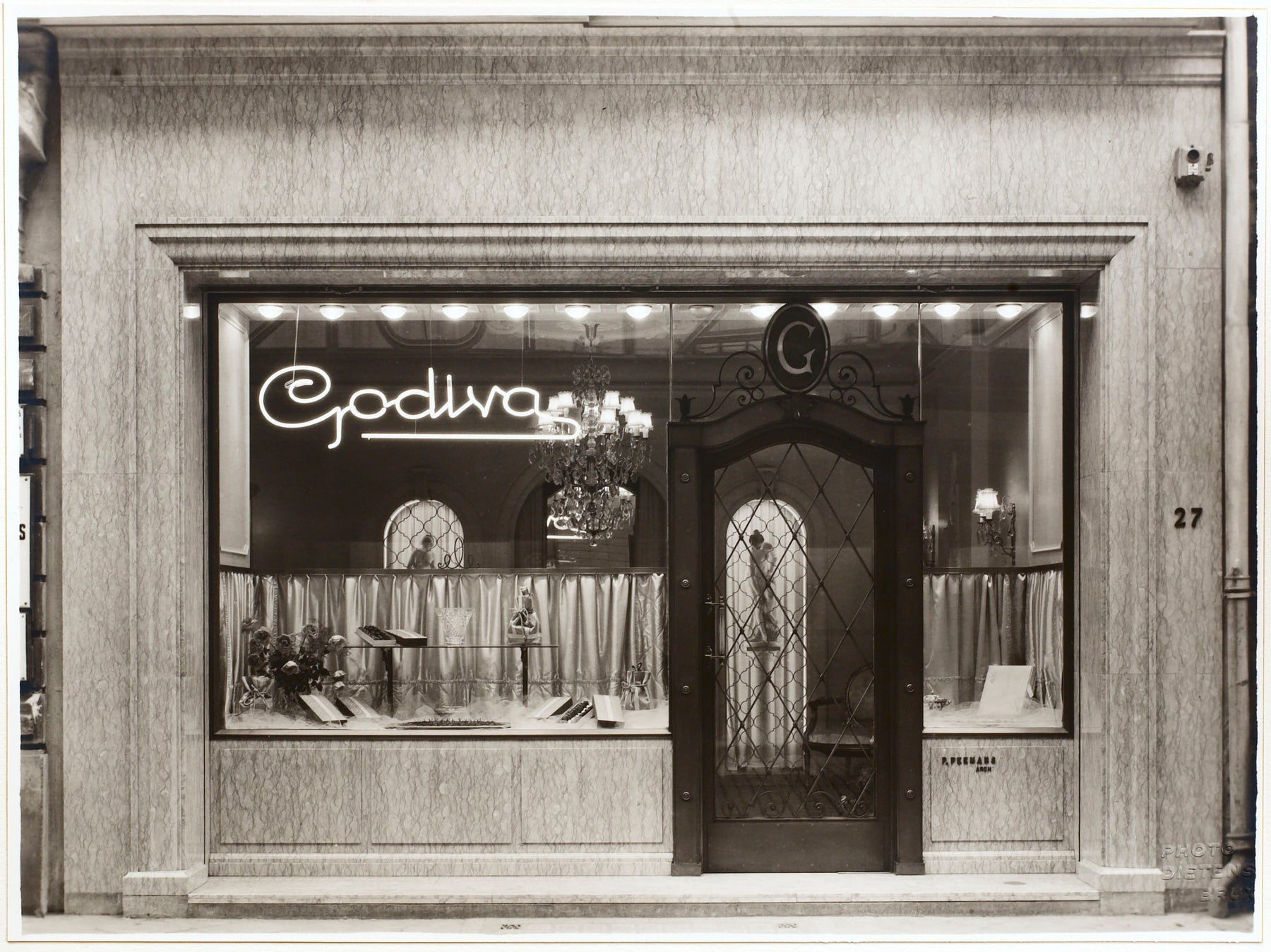 History of Godiva - Godiva EU